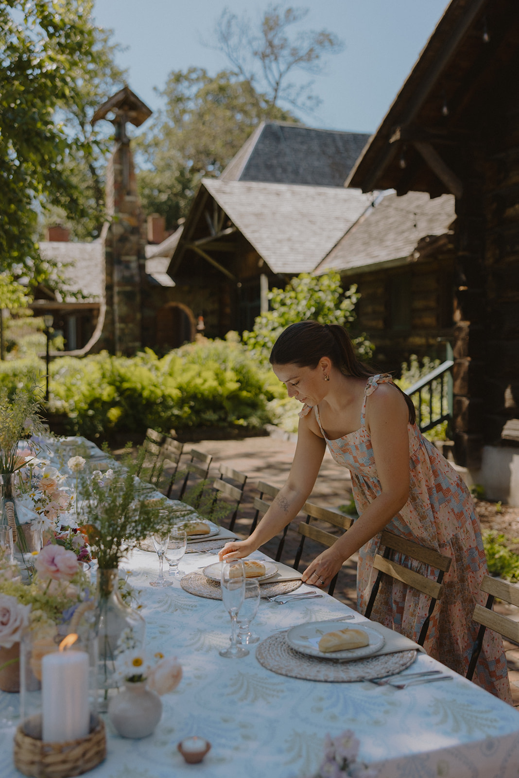 A Dreamy European-Inspired Wedding Editorial at Stout’s Island Lodge ...